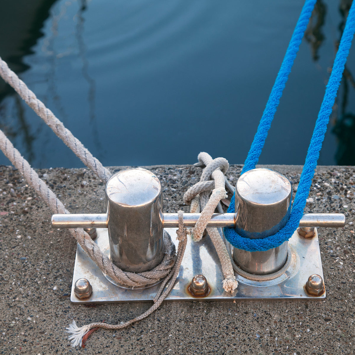 Bolders voor Boot | Stevig en Betrouwbaar Aanmeren – Bateau Bootservice
